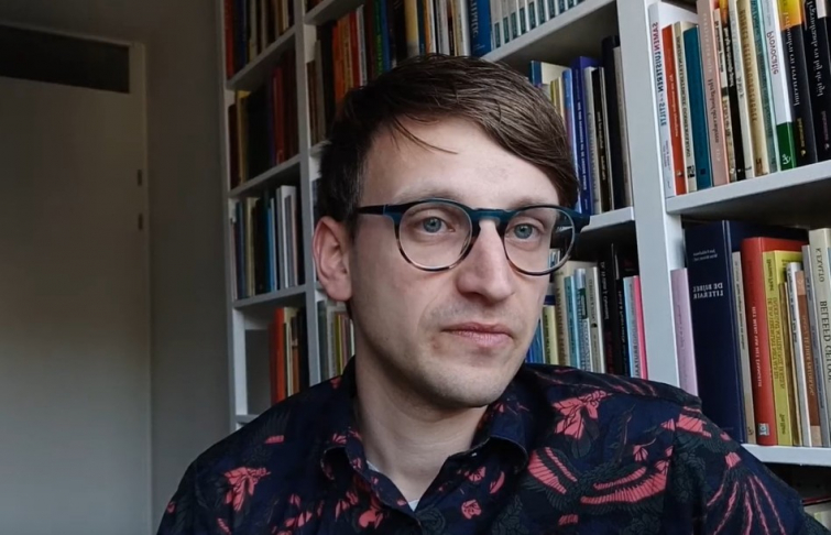 Rik Zwalua pioniert graag buiten zijn christelijke bubbel - Cvandaag.nl