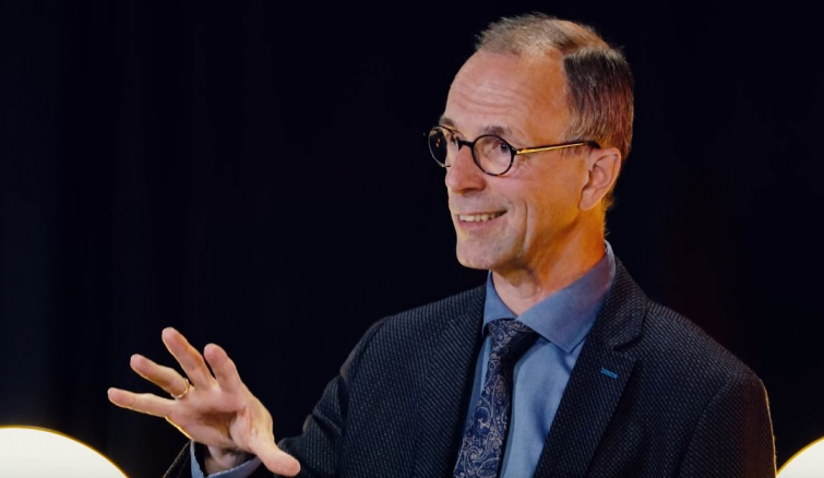 Prof. dr. W. van Vlastuin debatteert over wortels cultuurchristendom ...