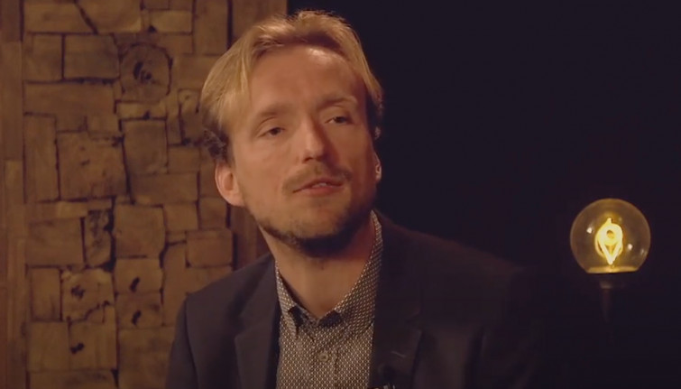 Robert Plom vertelt over Jezus en Mohammed en hun verschillen - Cvandaag.nl