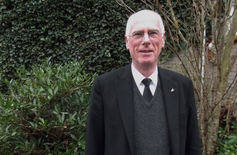 Ds. J. den Boer: "De dominee uithangen heeft in het leger geen zin ...