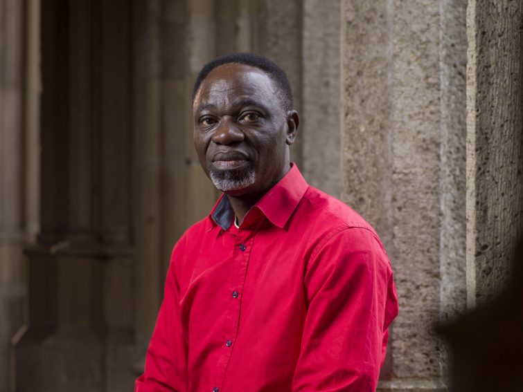 Dakloosheid dreigt voor Amsterdamse kerk Moses Alagbe - Cvandaag.nl