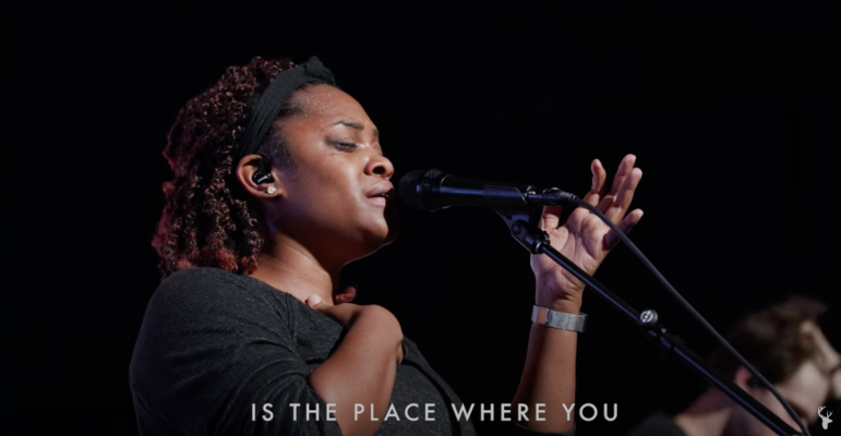 Here Again van Rheva Henry moet je even luisteren! - Cvandaag.nl