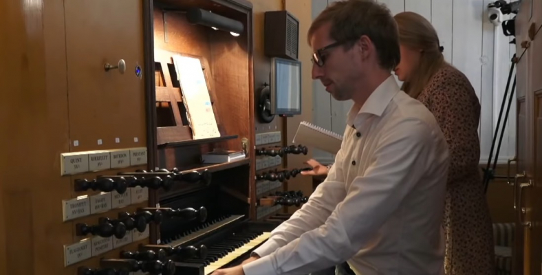 Terugkijken: orgelconcert Gert van Hoef vanuit Grote Kerk in Harderwijk ...