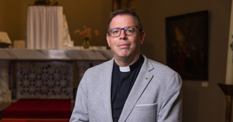 Mensen zijn niet geroepen om Jezus uit Gods boom te schudden - Cvandaag.nl