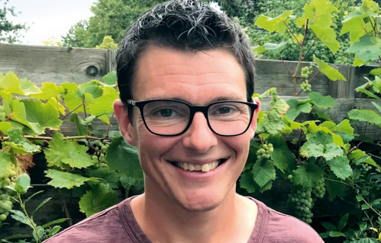 Een conflict tussen hoofd en lichaam: Elbert Bot is transgender ...