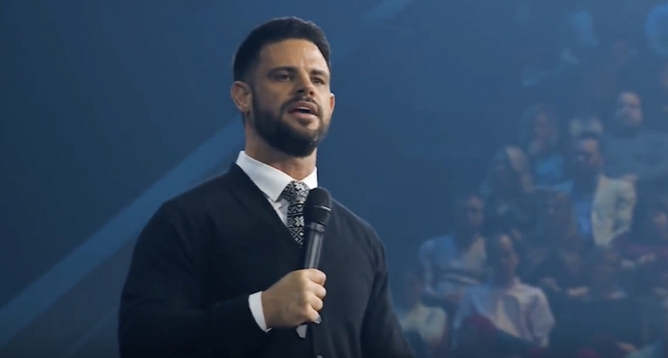 Steven Furtick: "Mijn twijfel is het bewijs van mijn groei" - Cvandaag.nl