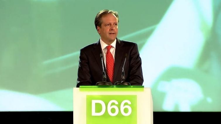 Segers en Pechtold vliegen elkaar in de haren: "Dit is een zware ...