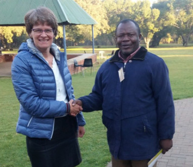 Eric Ngala Mutumbi is een bevlogen predikant - Cvandaag.nl